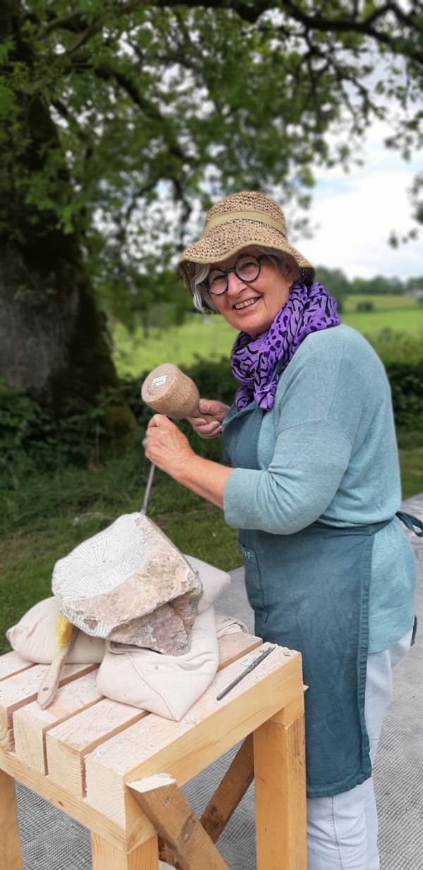 Kamperen en beeldhouwen, dat is pure beleving. Compleet verzorgde ...